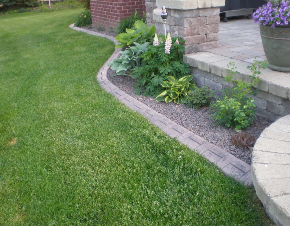 Landscape Curbing - 545 Lawn Care Inc.